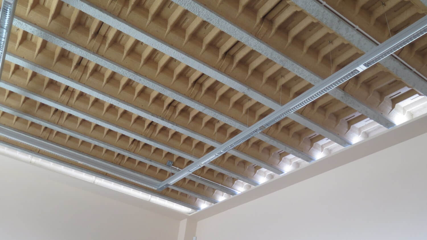 Producent Stropów i Wyrobów Betonowych. Schody. Balkony - BUDMATER